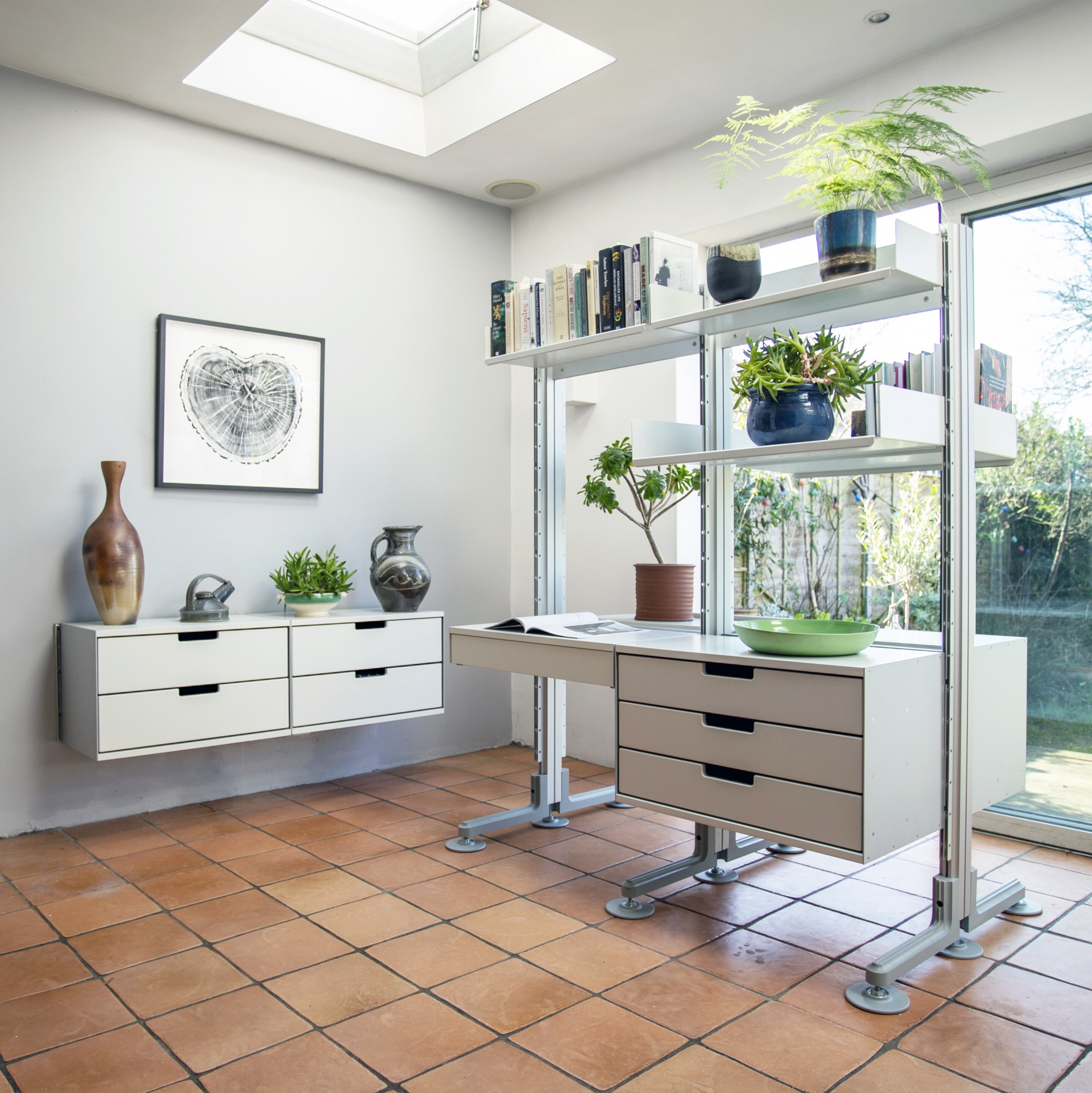 Gallery | 606 Universal Shelving System | Vitsœ