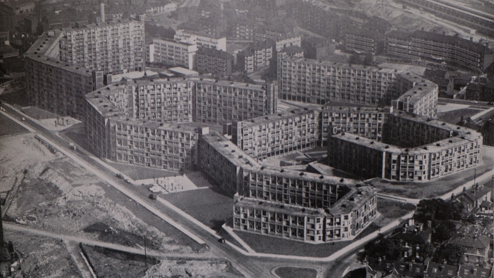 Streets in the sky | Editorial 1 | Vitsœ