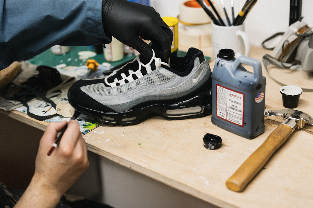 Shoes worth wearing, are worth repairing | Editorial 1 | Vitsœ