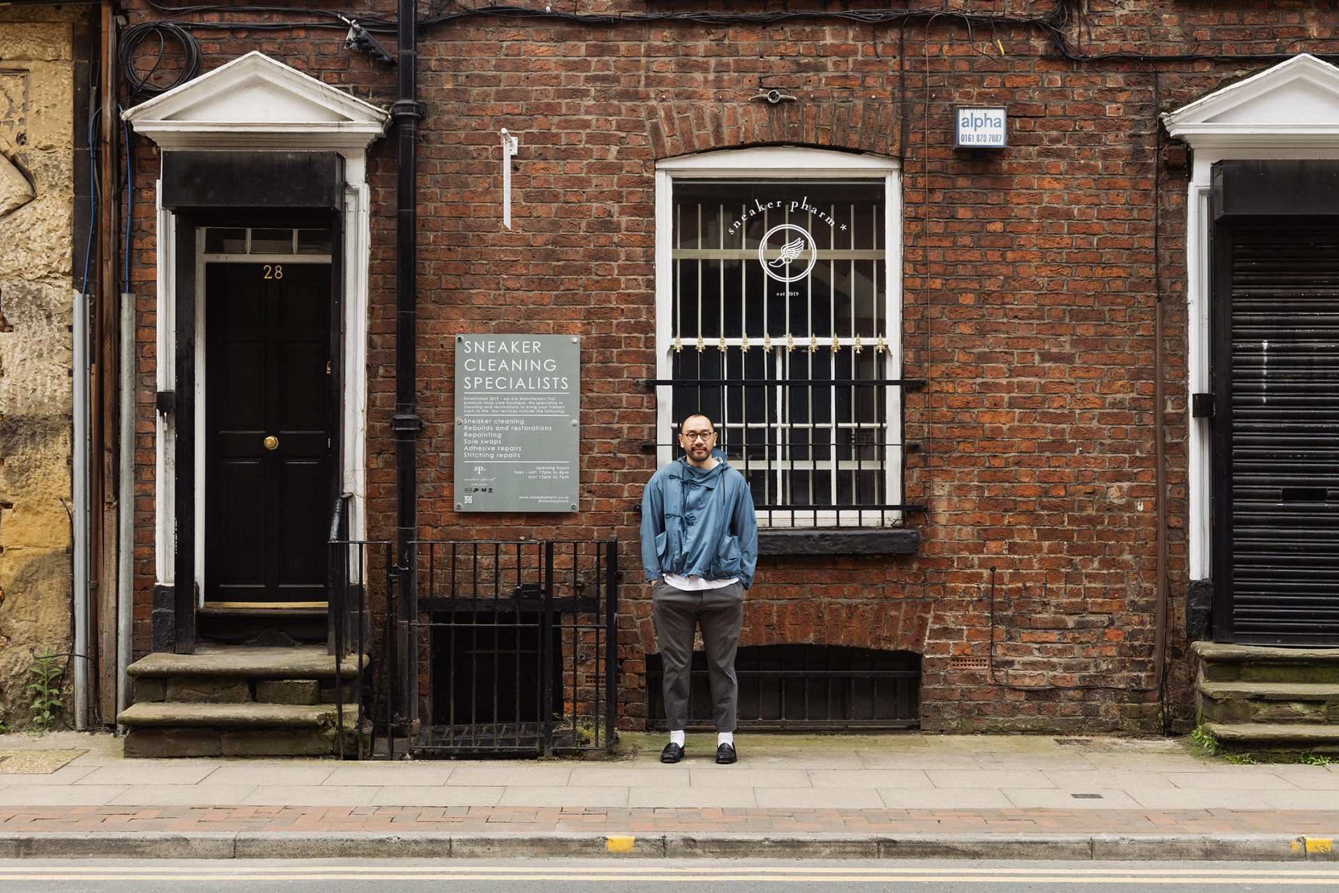 Shoes worth wearing, are worth repairing | Editorial 1 | Vitsœ