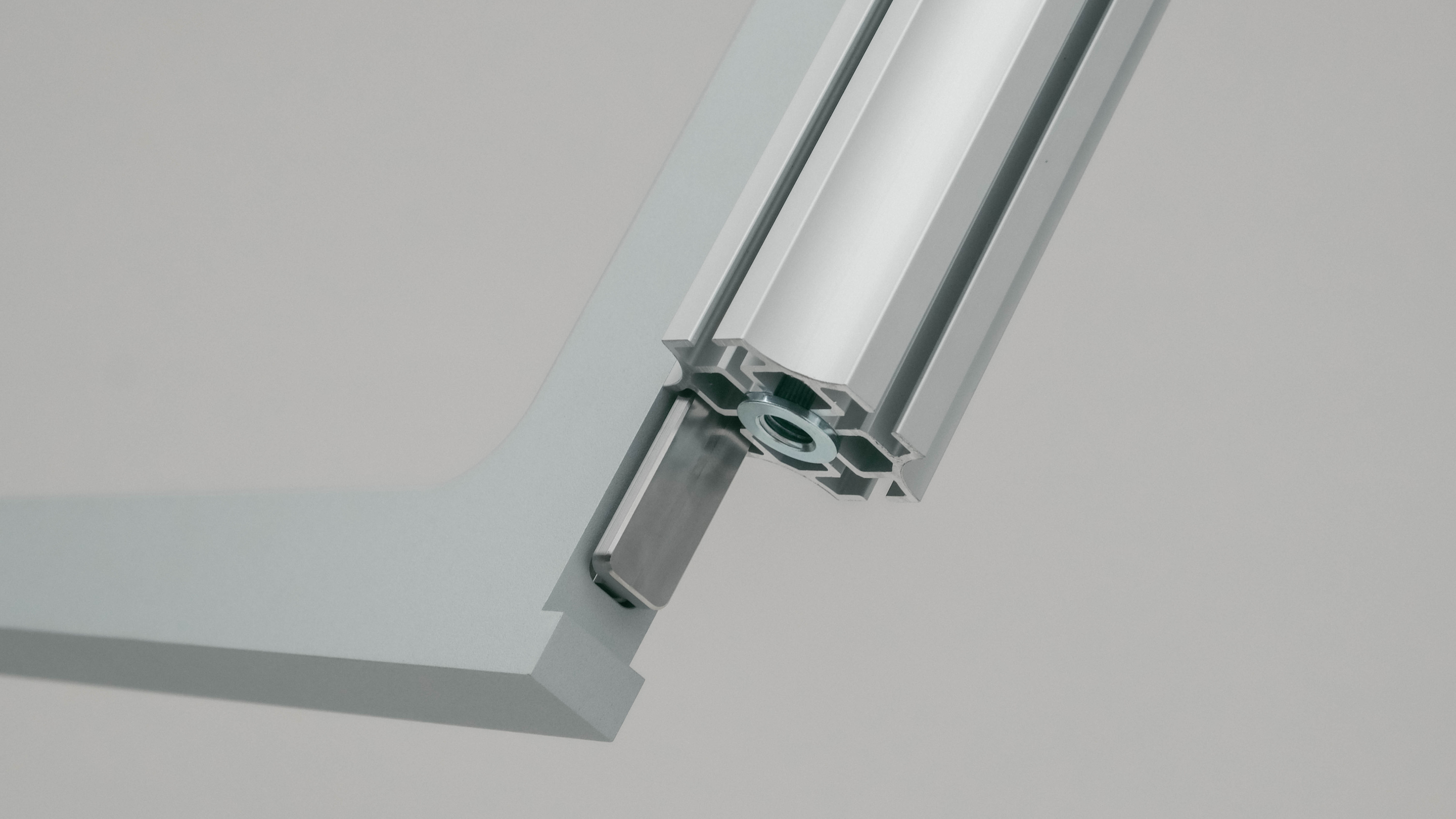 “Why don’t you make a free-standing system?” | Editorial 1 | Vitsœ